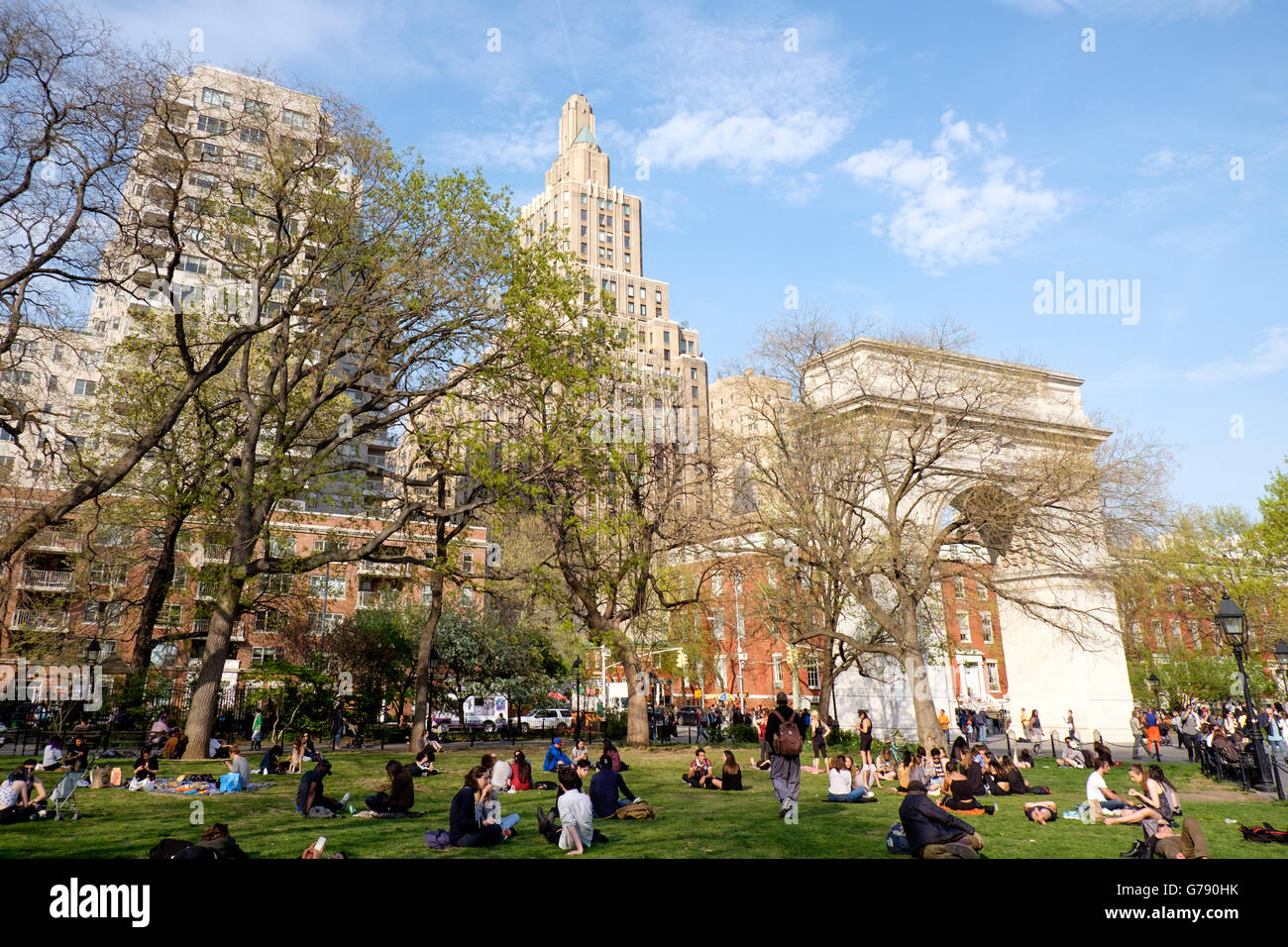 Washington Square Arch in spring in Washington Square Park, Greenwich ...