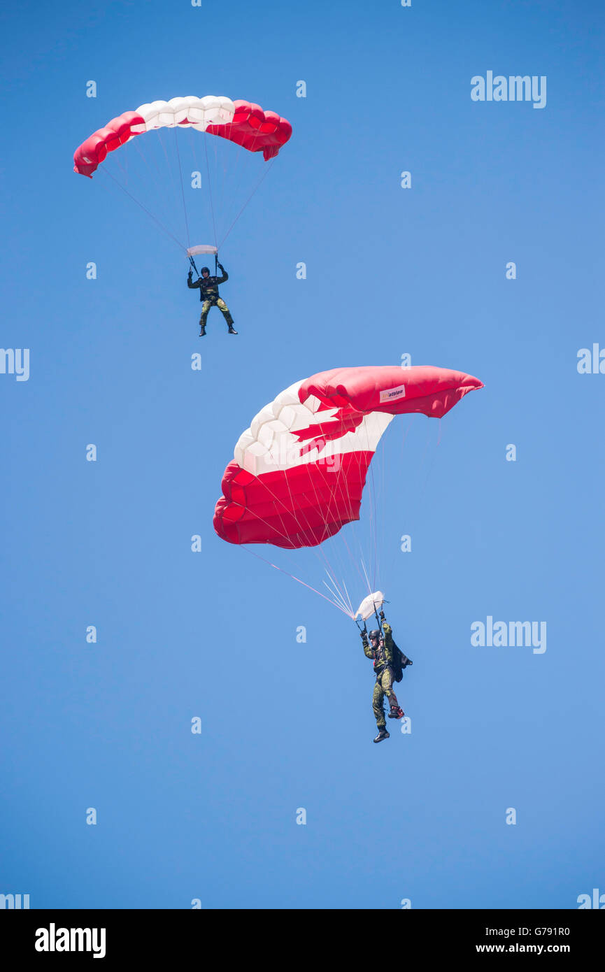 Canadian jump wings hi-res stock photography and images - Alamy