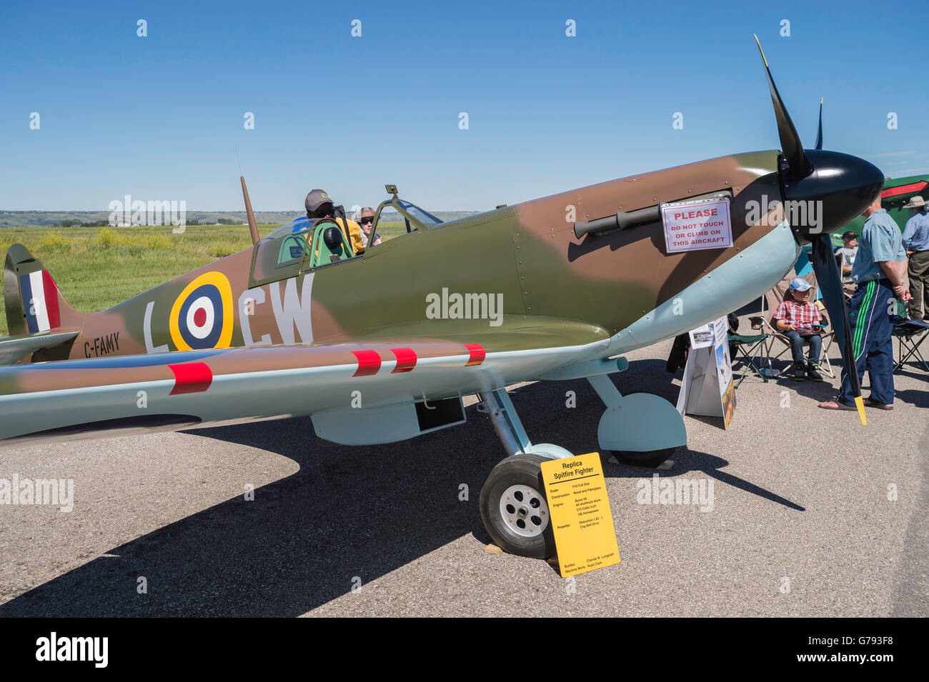 Replica Spitfire Mk 1X, Wings over Springbank, Springbank Airshow ...