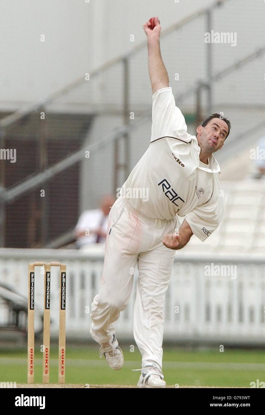 Sport cricket action bowling martin bicknell hi-res stock photography ...