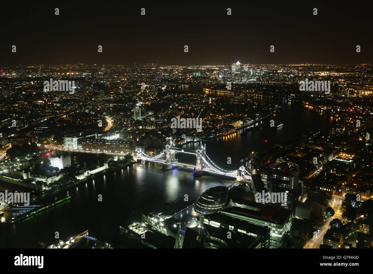 News arts shard hi-res stock photography and images - Alamy