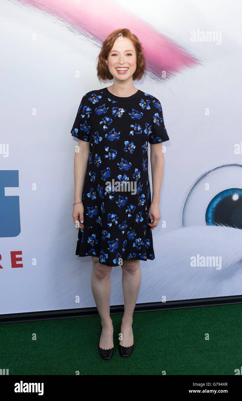 New York, NY, USA. 25th June, 2016. Ellie Kemper at arrivals for THE ...