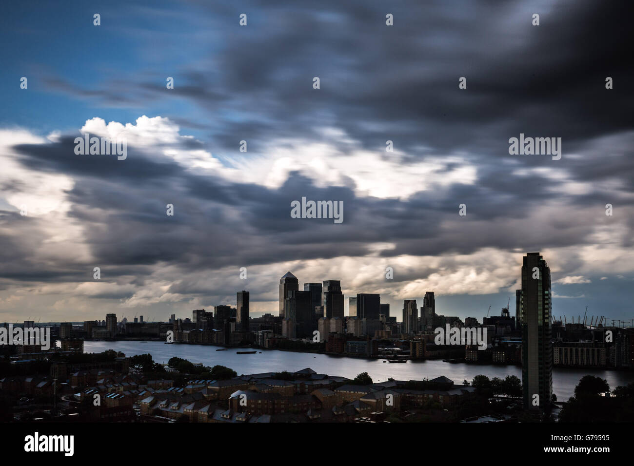 London, UK. 25th June, 2016. UK Weather: Dramatic evening clouds and ...