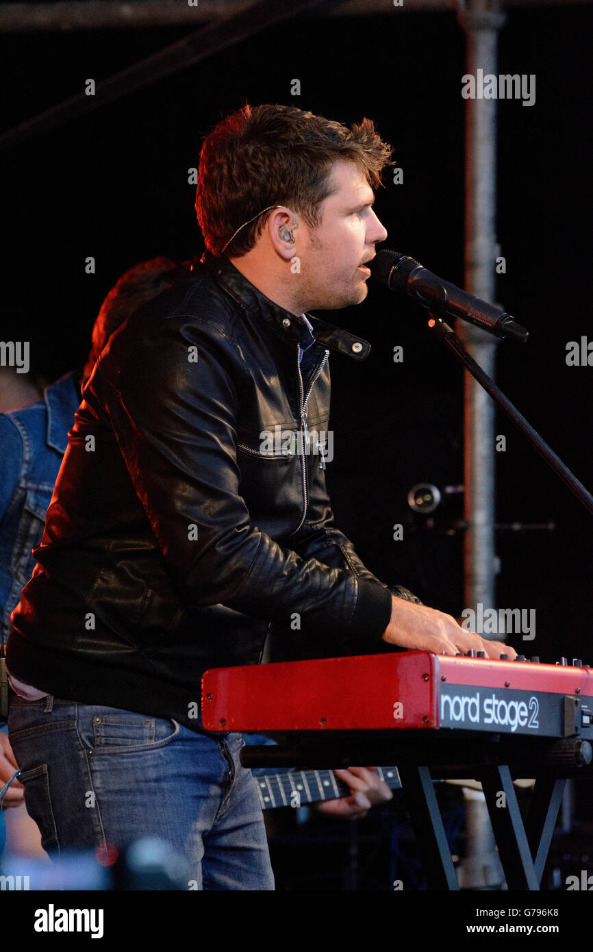 Blyth, Northumberland, UK. 25th June, 2016. Scouting For Girls the ...