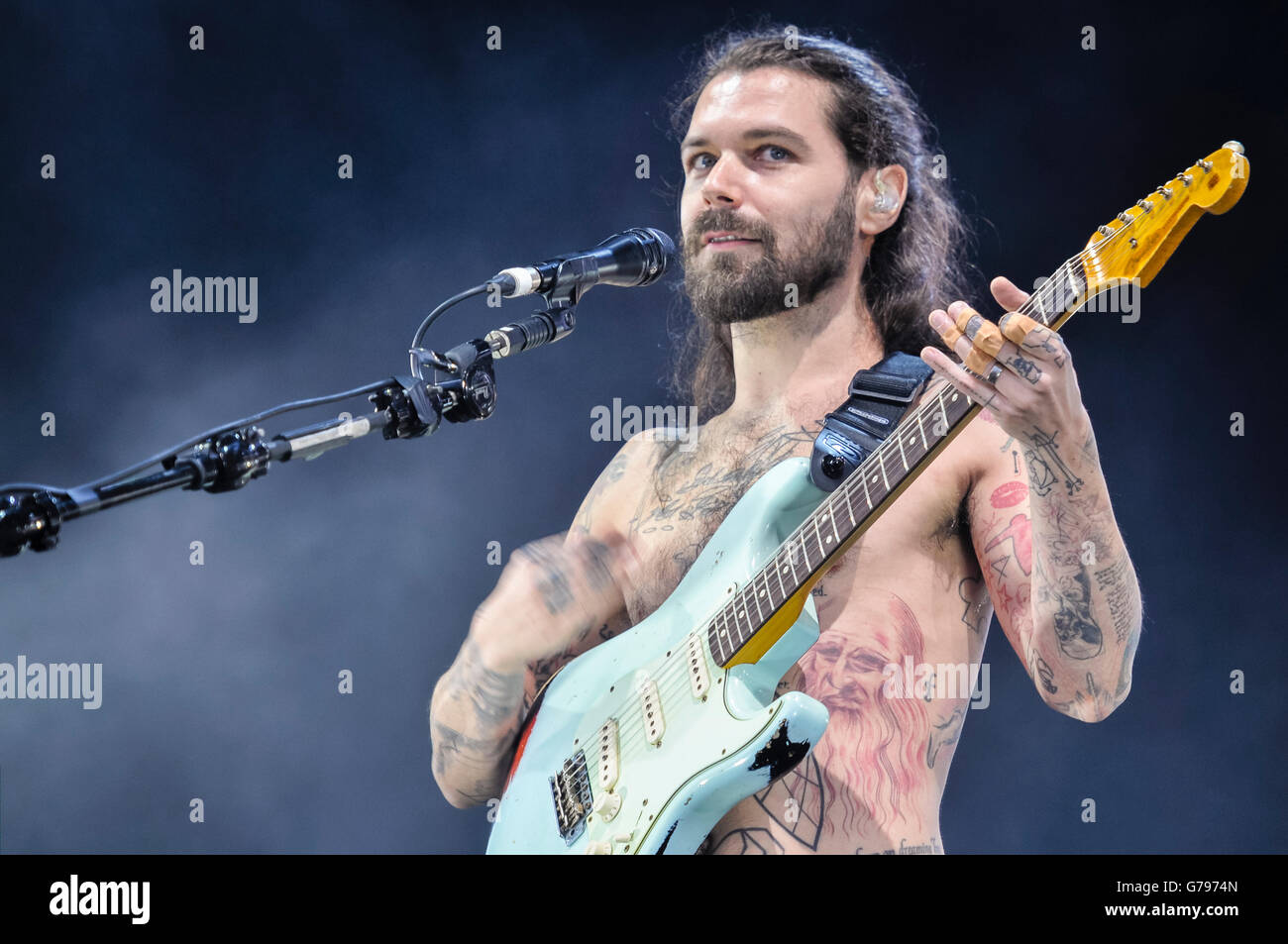 Belfast, Northern Ireland, UK. 25th June, 2016. Lead singer and ...