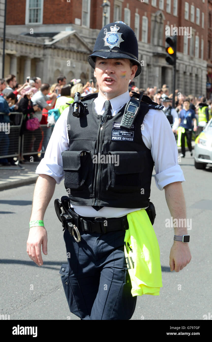 Gay pride police london hi-res stock photography and images - Alamy