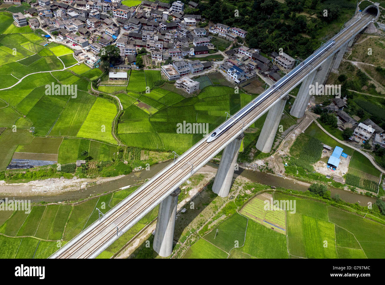 China train beijing kunming hi-res stock photography and images - Alamy