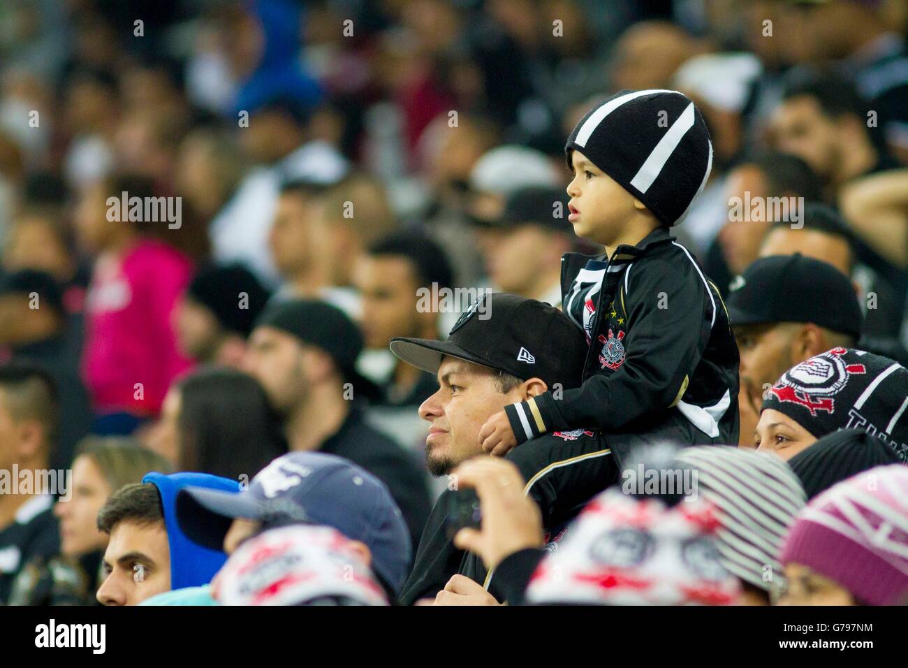 SAO PAULO, Brazil - 25/06/2016: CORINTHIANS X SANTA CRUZ - Bantam Fan ...