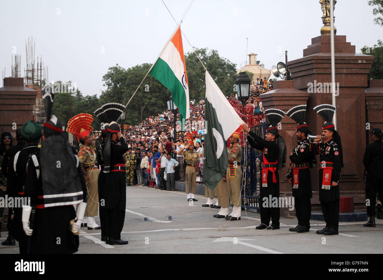 Pakistan rangers indian border security hi-res stock photography and ...