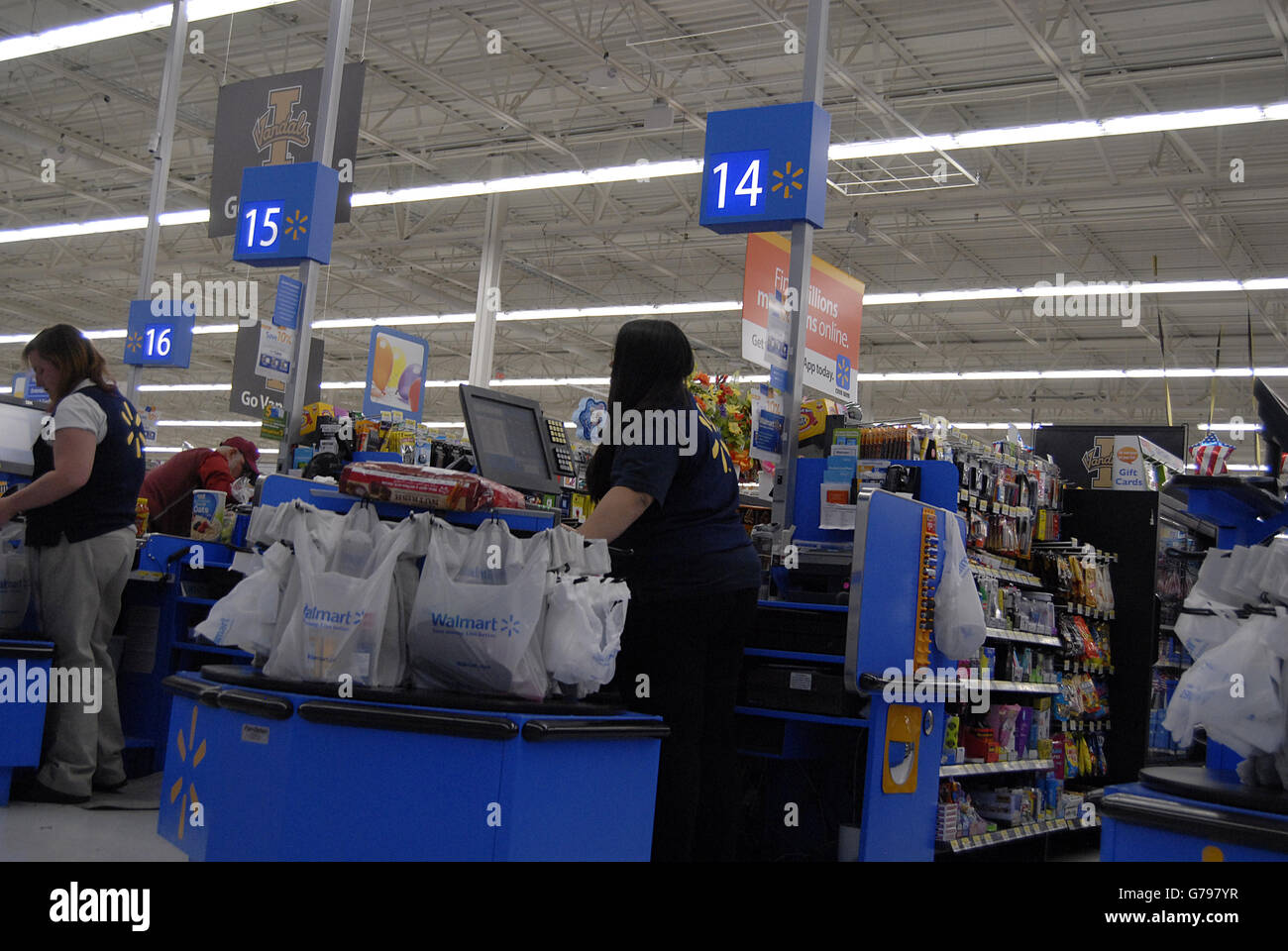 Malmart store hi-res stock photography and images - Alamy