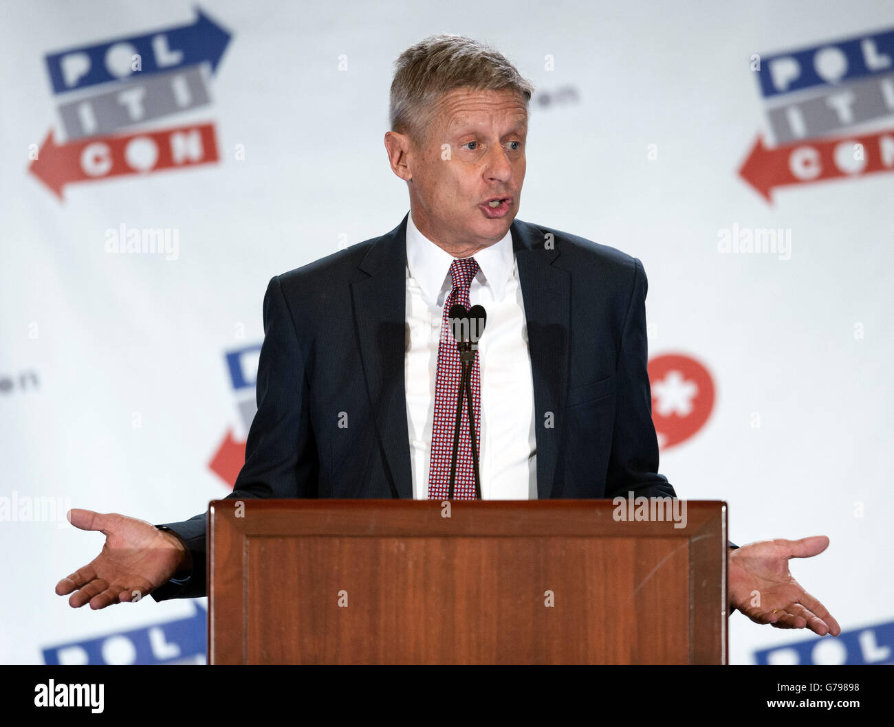 Pasadena, California, USA. 25th June, 2016. GARY JOHNSON participates ...