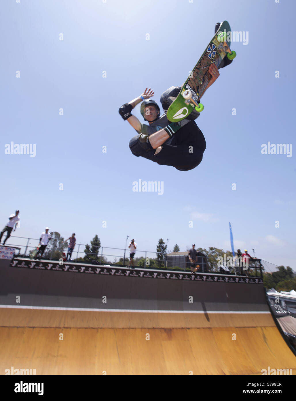 Professional skateboarder tony hawk hi-res stock photography and images ...