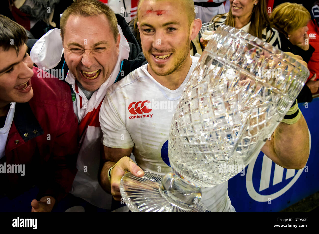 England rugby trophy hi-res stock photography and images - Alamy