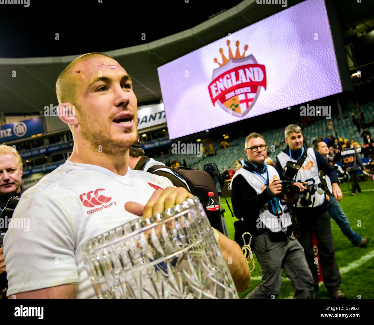 England rugby trophy hi-res stock photography and images - Alamy