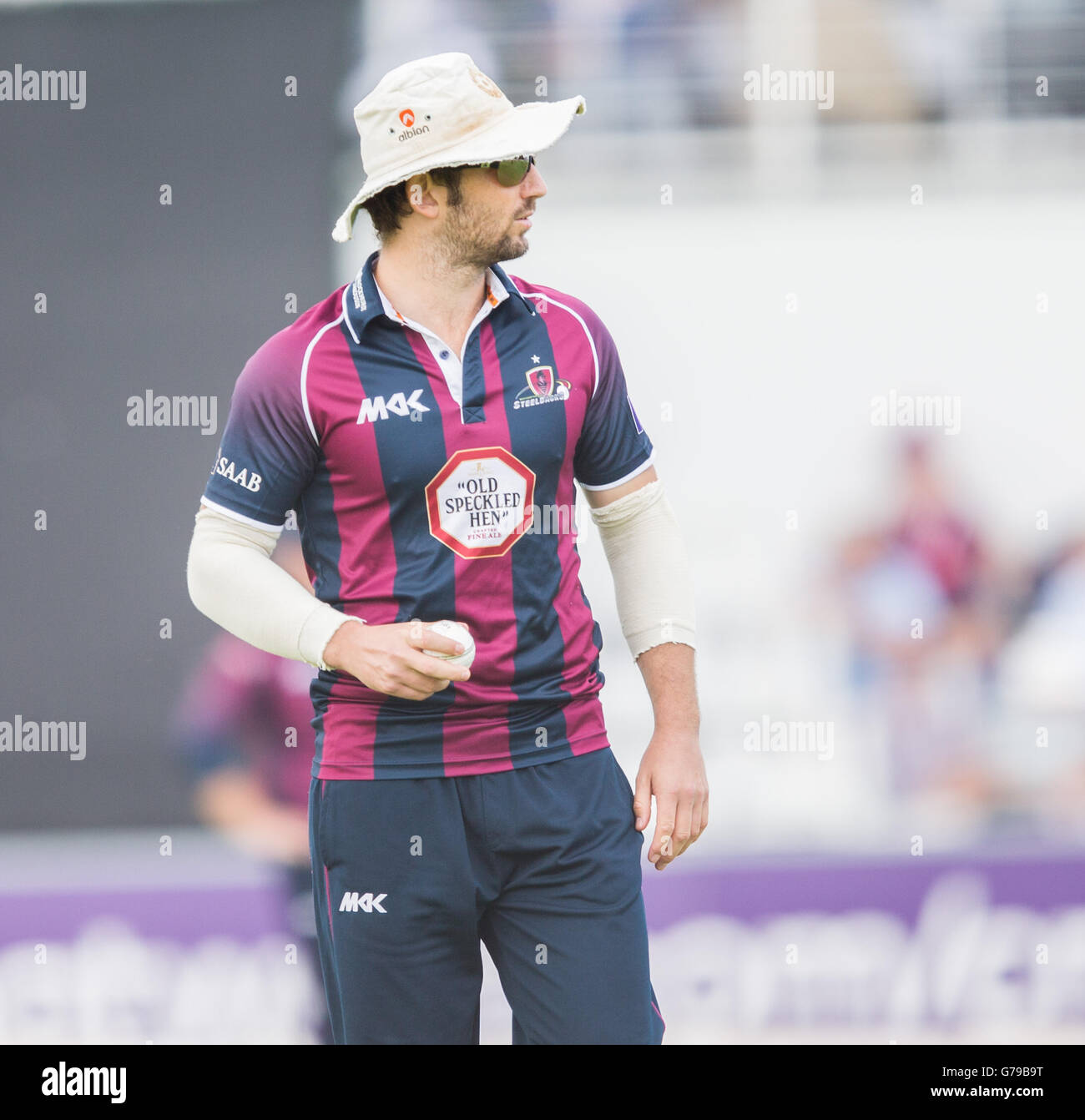 County cricket ground northampton hi-res stock photography and images ...