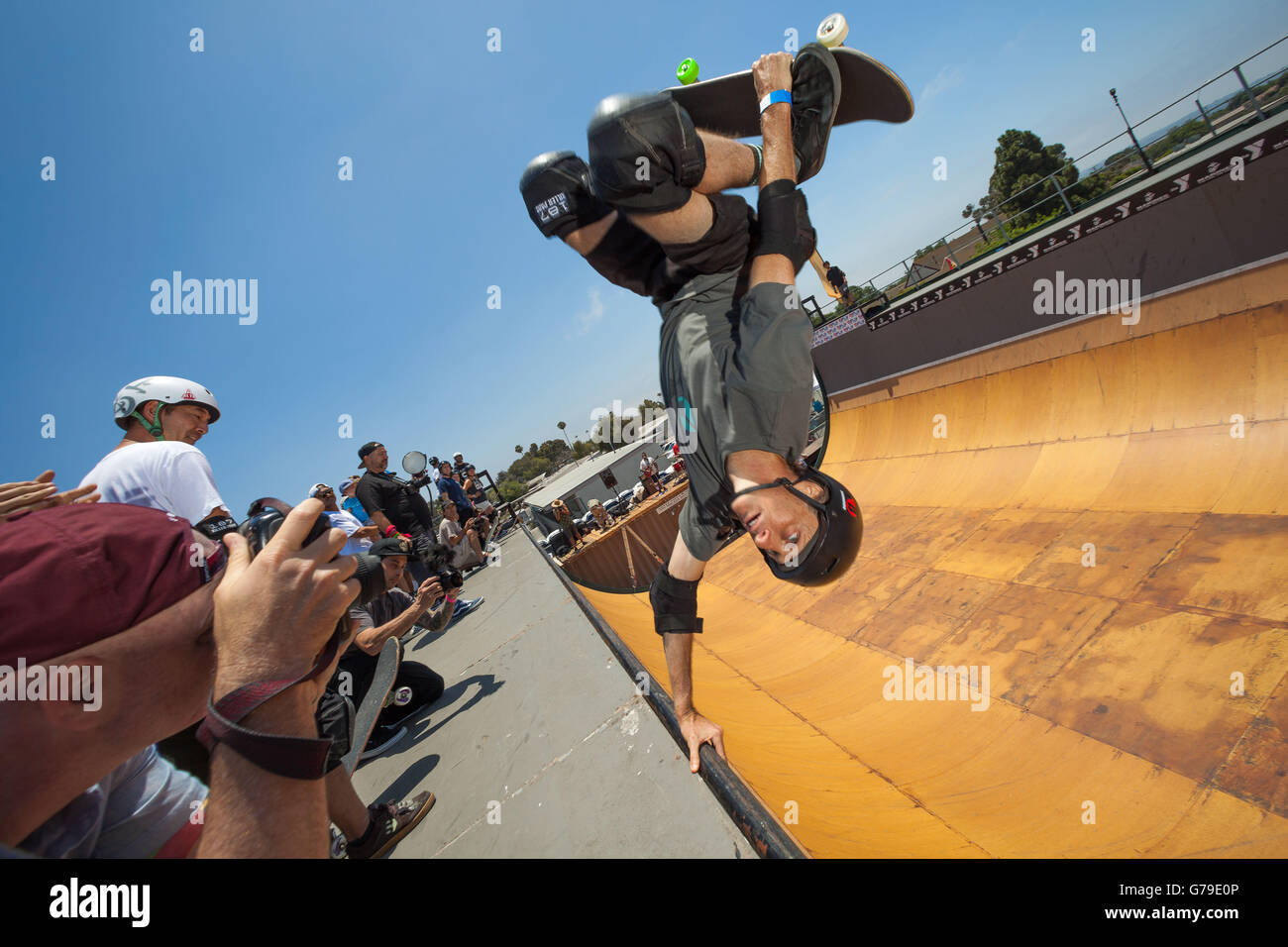 Tony hawk hi-res stock photography and images - Alamy