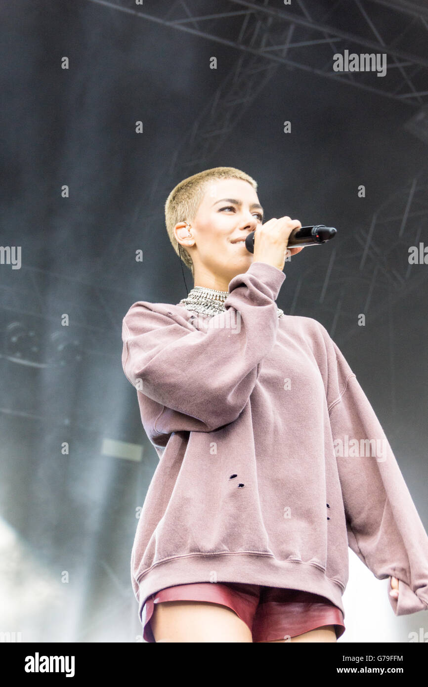 Kiel, Germany. 25th June, 2016. The Band "Frida Gold" performs on the ...