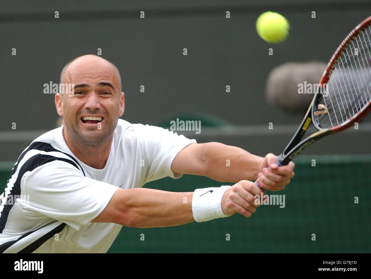 Agassi v Philippoussis Stock Photo - Alamy