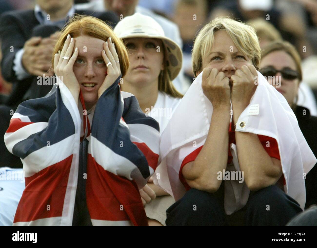 Tennis fans union jack hi-res stock photography and images - Alamy