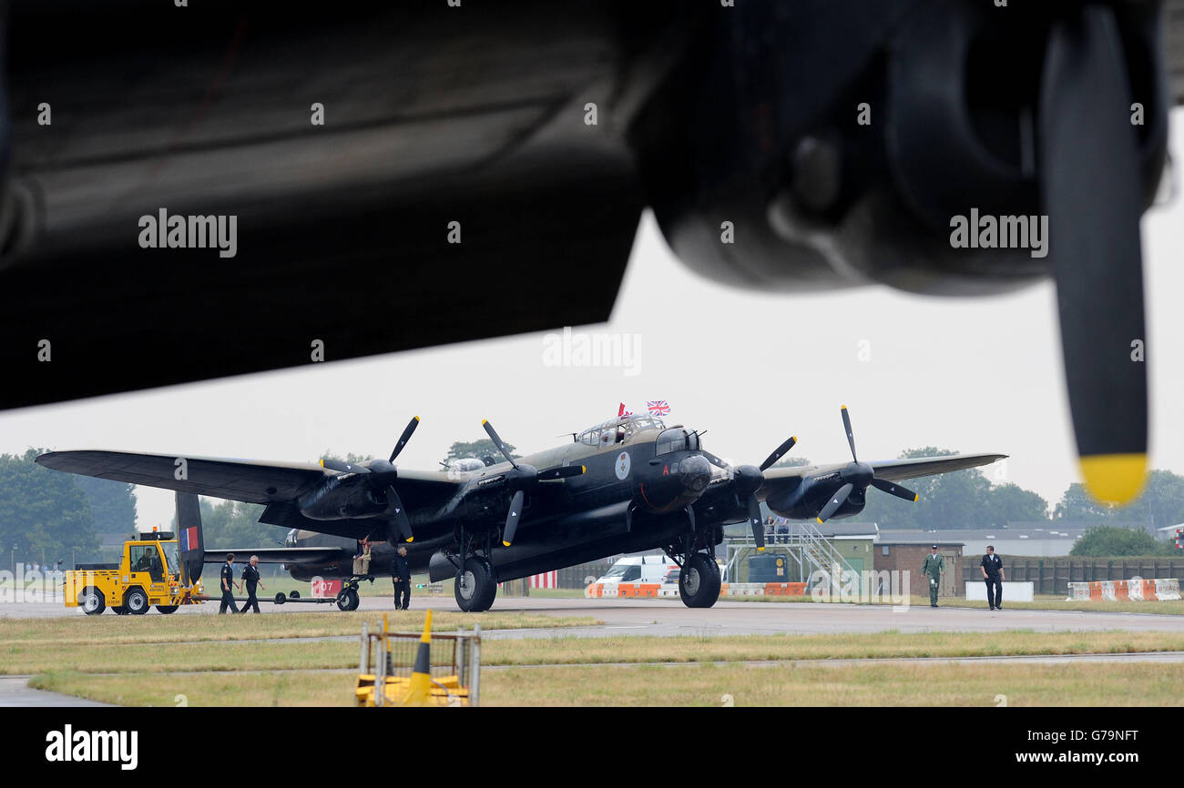 A canadian lancaster bomber hi-res stock photography and images - Alamy