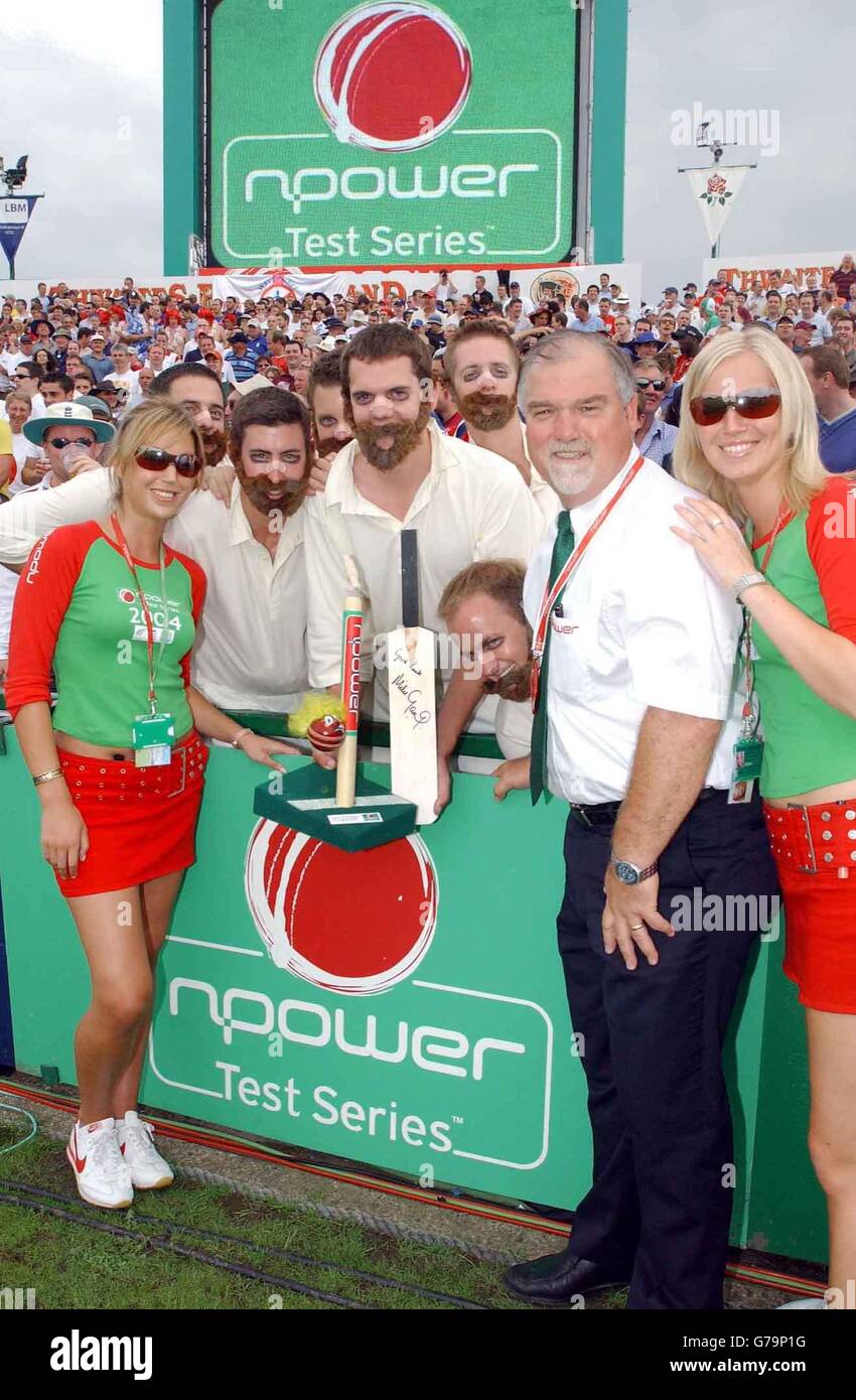 Former England captain Mike Gatting presenting the Mike Gatting Look-A ...