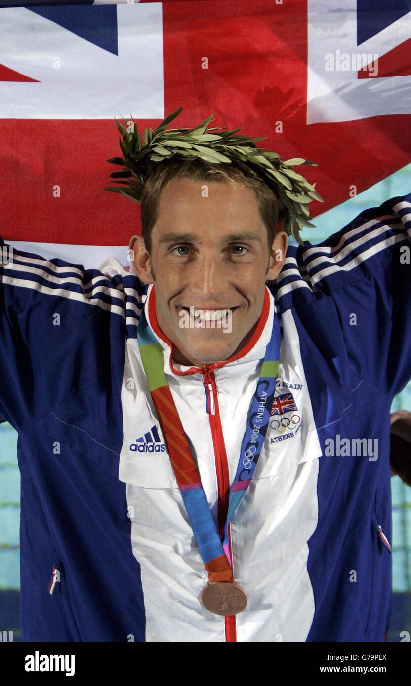 Gb with his bronze medal in the 200m butterfly hi-res stock photography ...
