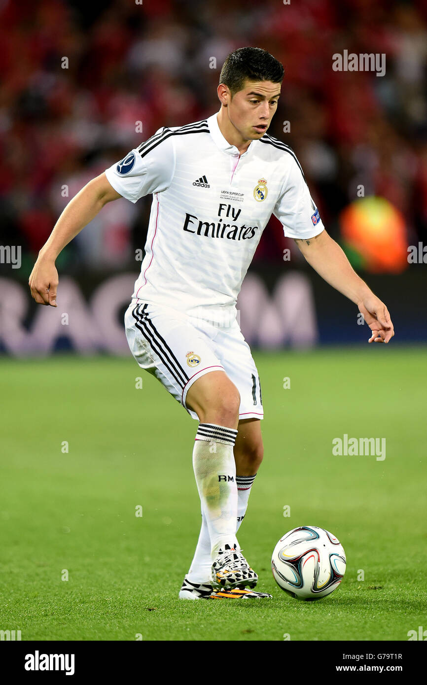 James rodriguez 2014 real madrid hi-res stock photography and images ...