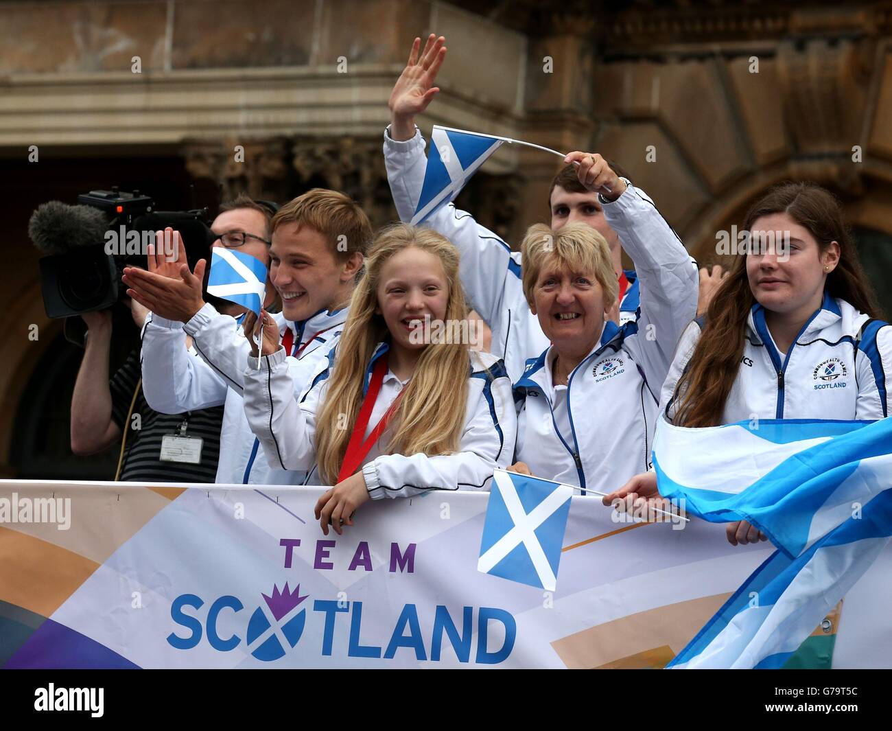 Team Scotland's Erraid Davies (centre)during the Commonwealth Games ...
