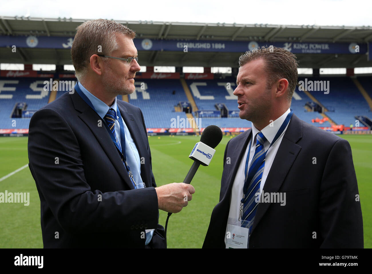 Former english premier league hi-res stock photography and images - Alamy