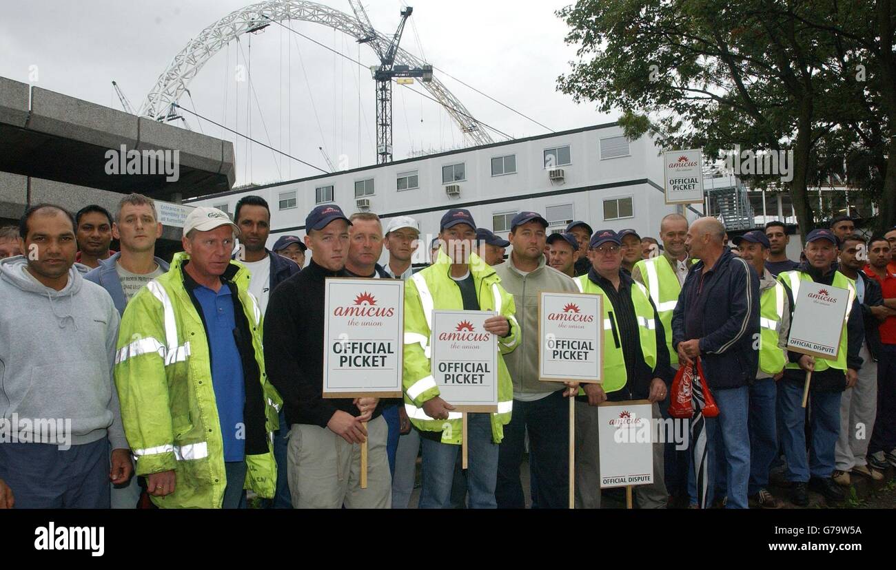 Wembley Workers Strike Stock Photo - Alamy