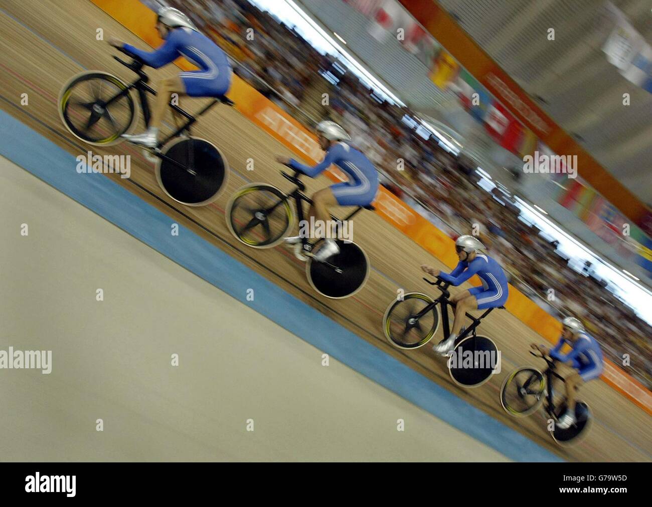 Olympic cycling team pursuit australia hi-res stock photography and ...