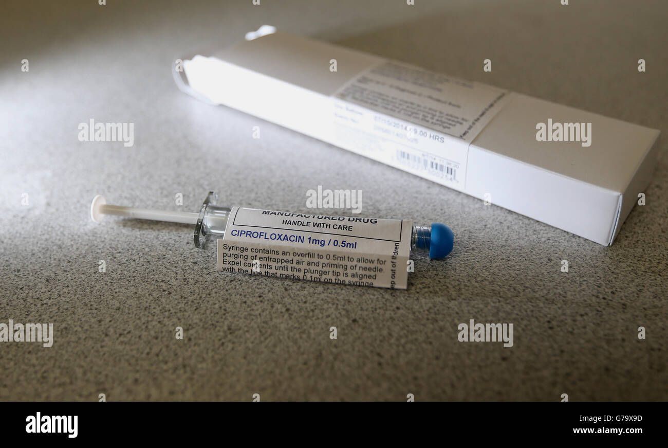 A ciprofloxacin needle royal liverpool university hospital hi-res stock ...