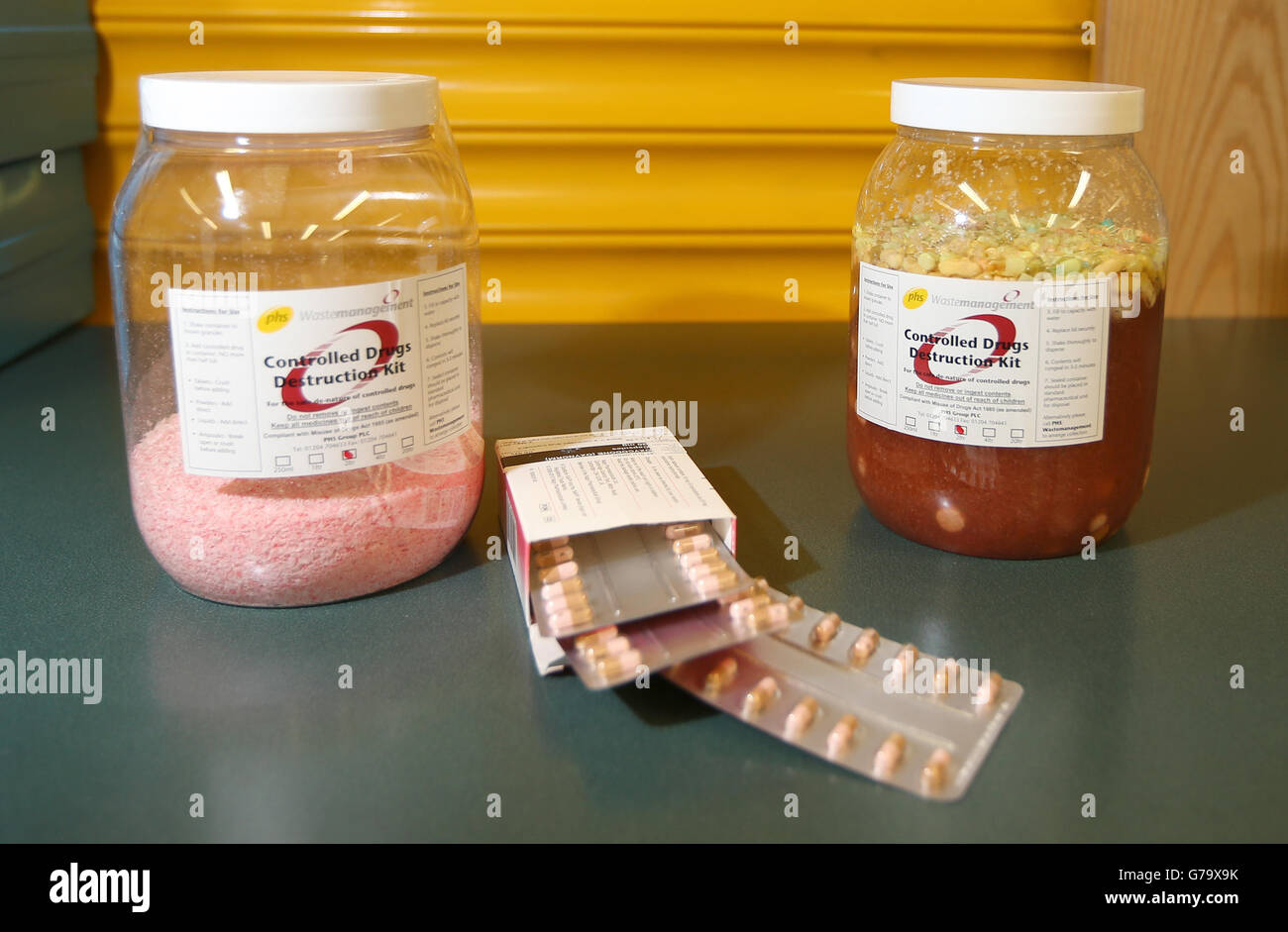 Controlled drugs destruction kit hi-res stock photography and images ...