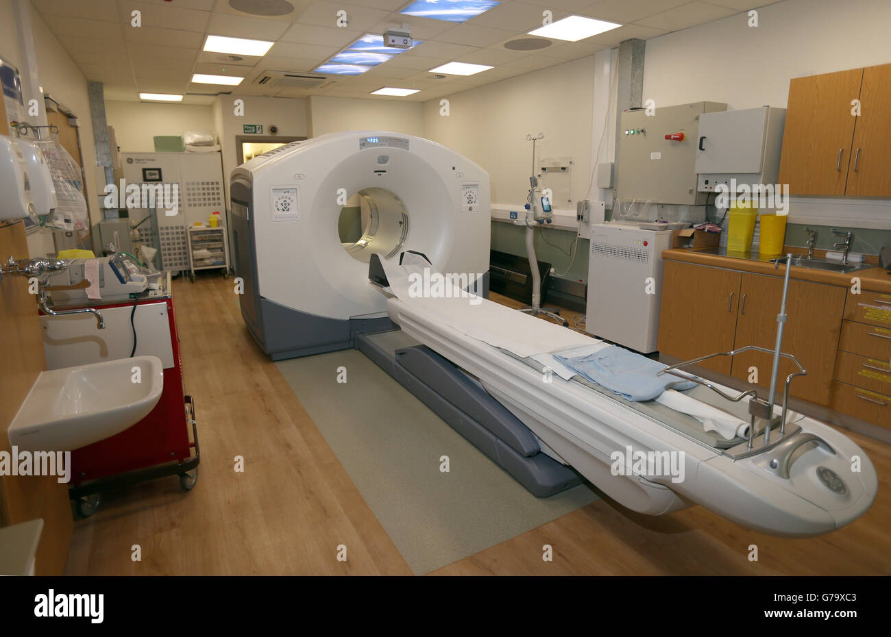 Pet ambulance hi-res stock photography and images - Alamy