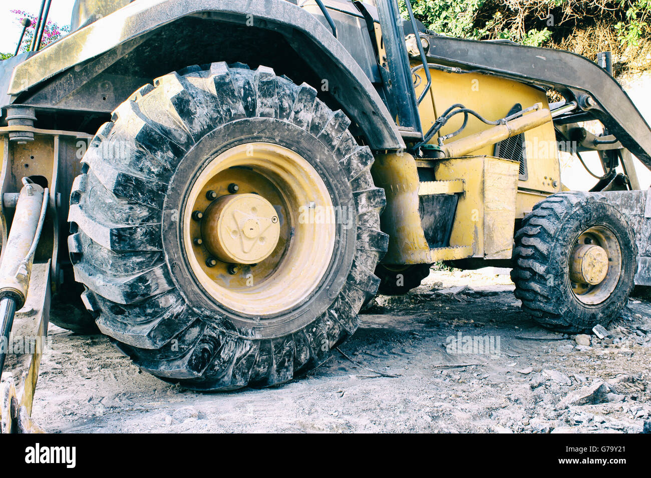 Photograph of an end loader construction machine Stock Photo - Alamy