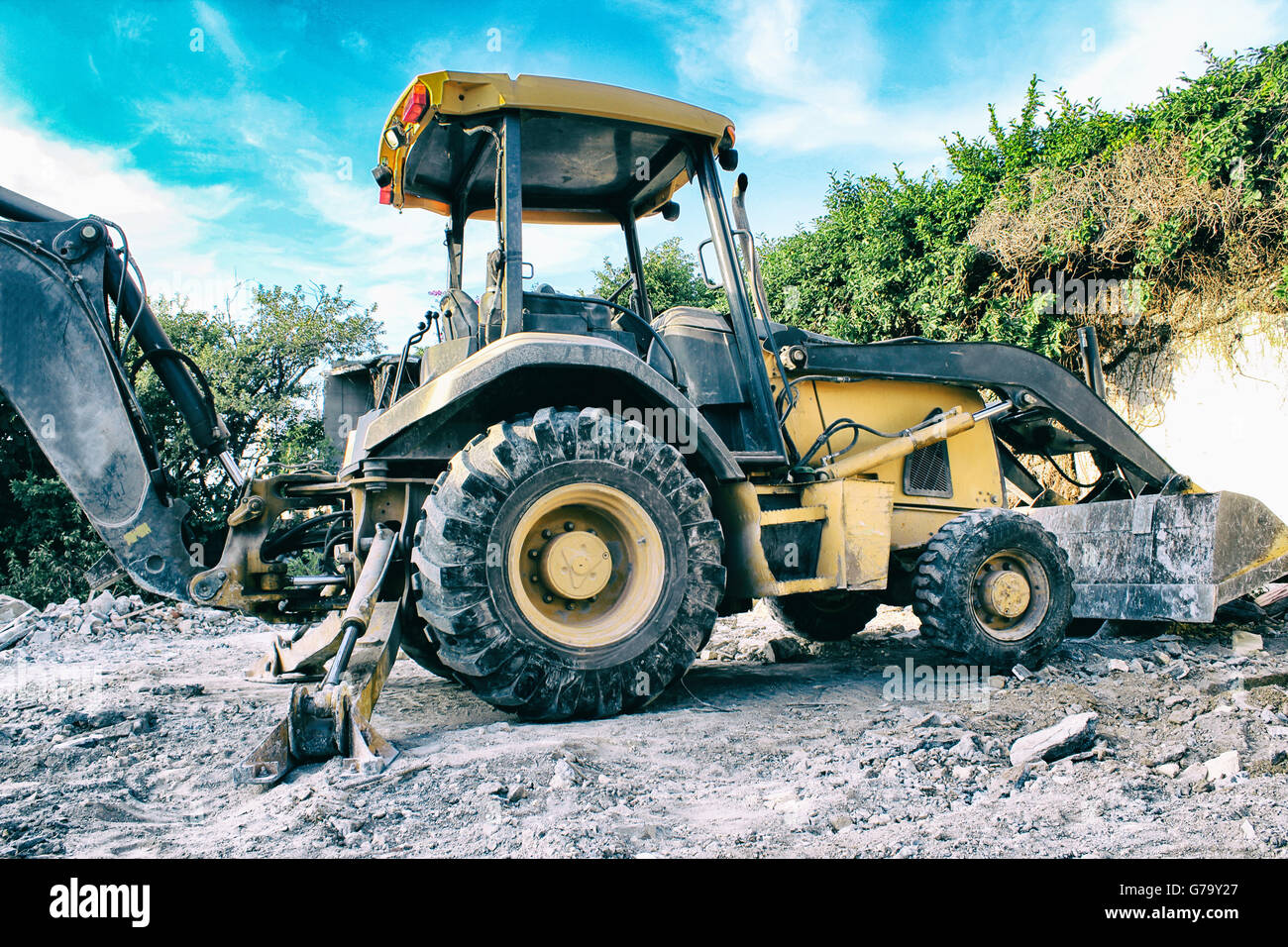 Photograph of an end loader construction machine Stock Photo - Alamy