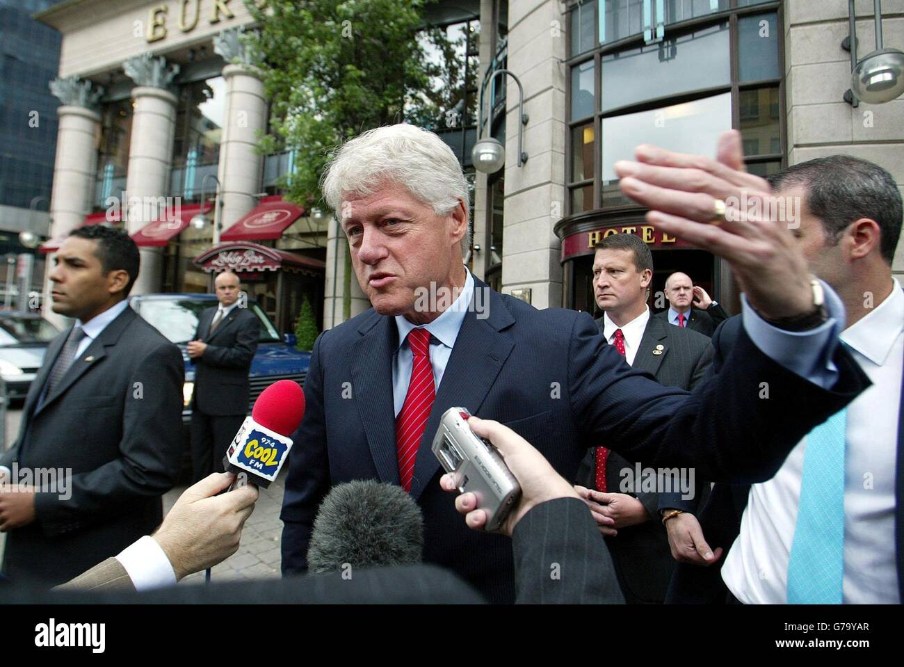 Bill Clinton - Northern Ireland Devolution Stock Photo - Alamy
