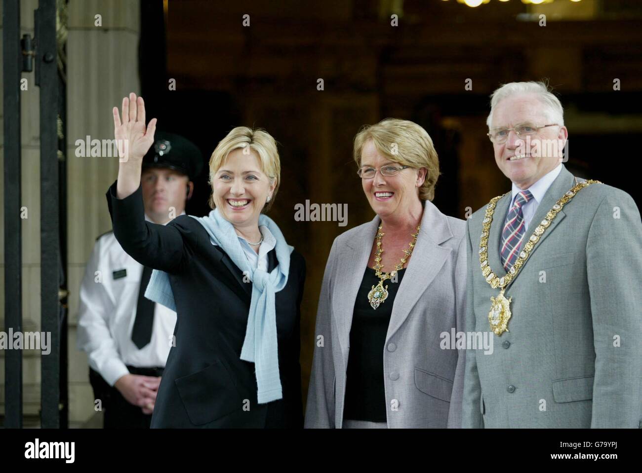 Hillary clinton bill clinton ireland hi-res stock photography and ...