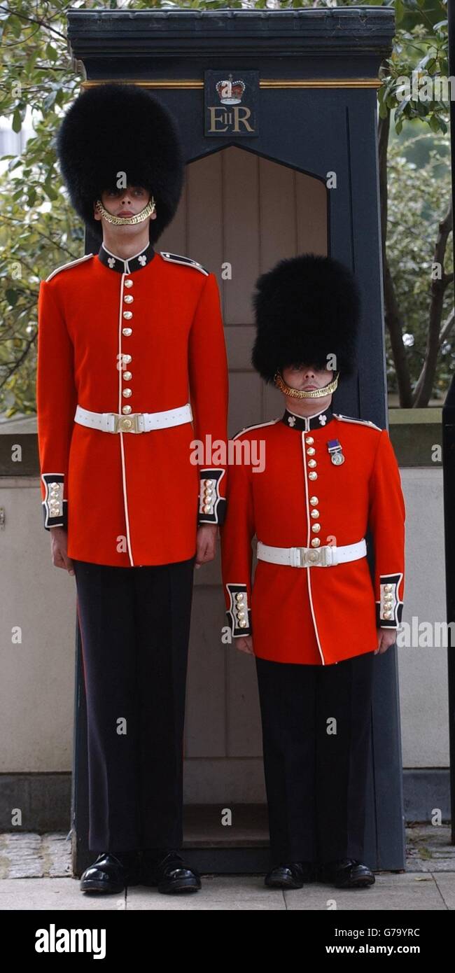 Irish Guardsman Martyn Walters (right) of the 1st Battalion Irish ...