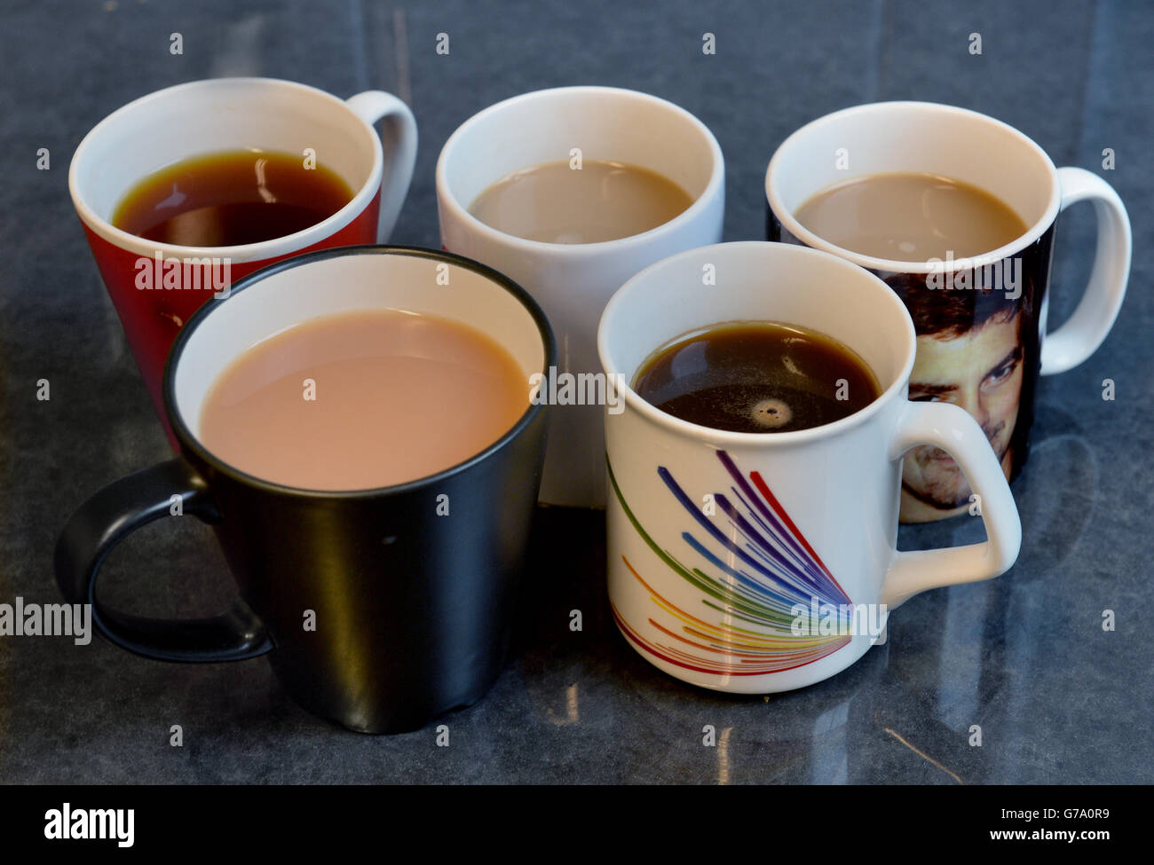 Tea break office london hi-res stock photography and images - Alamy