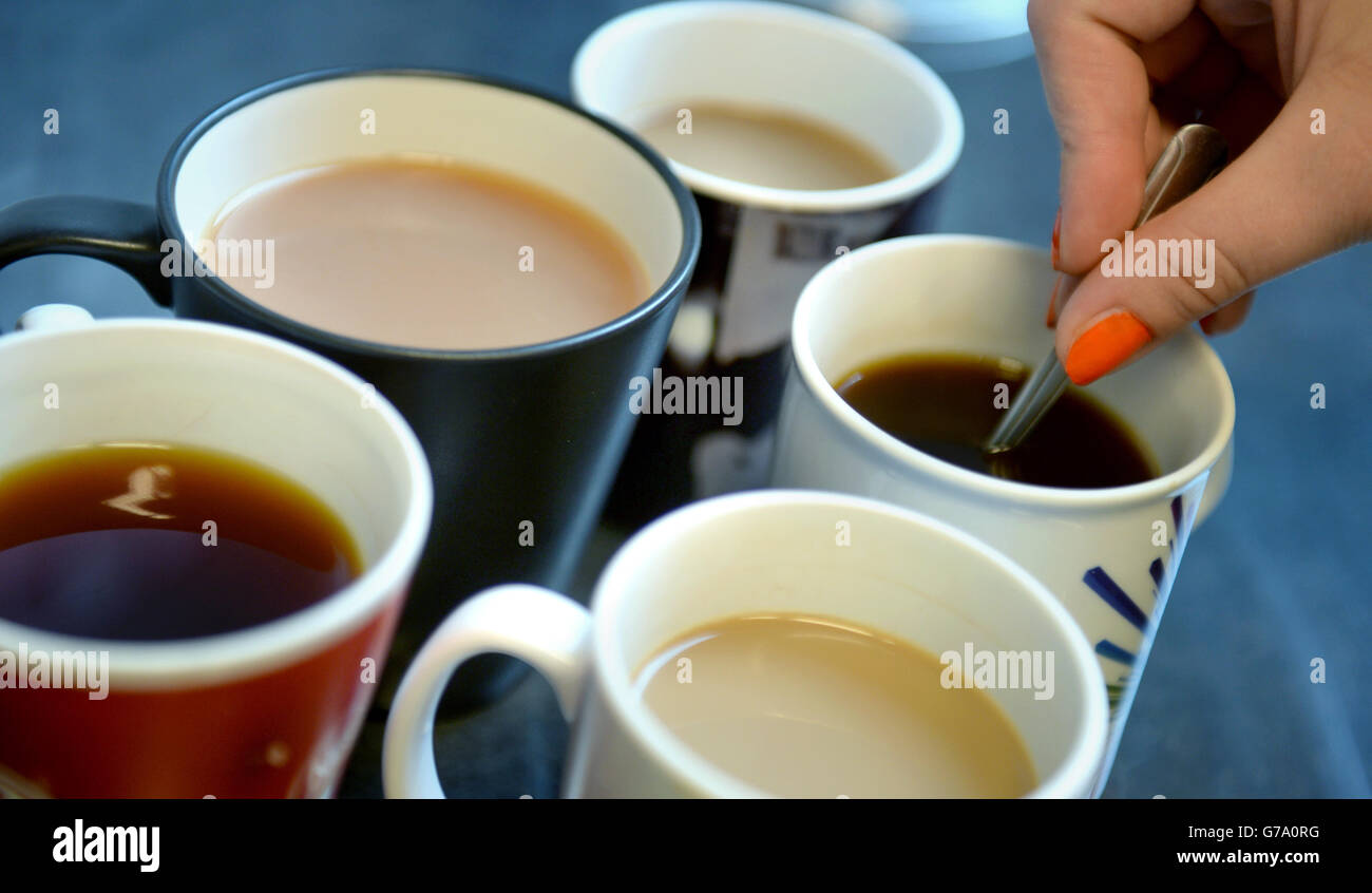 Tea break office london hi-res stock photography and images - Alamy