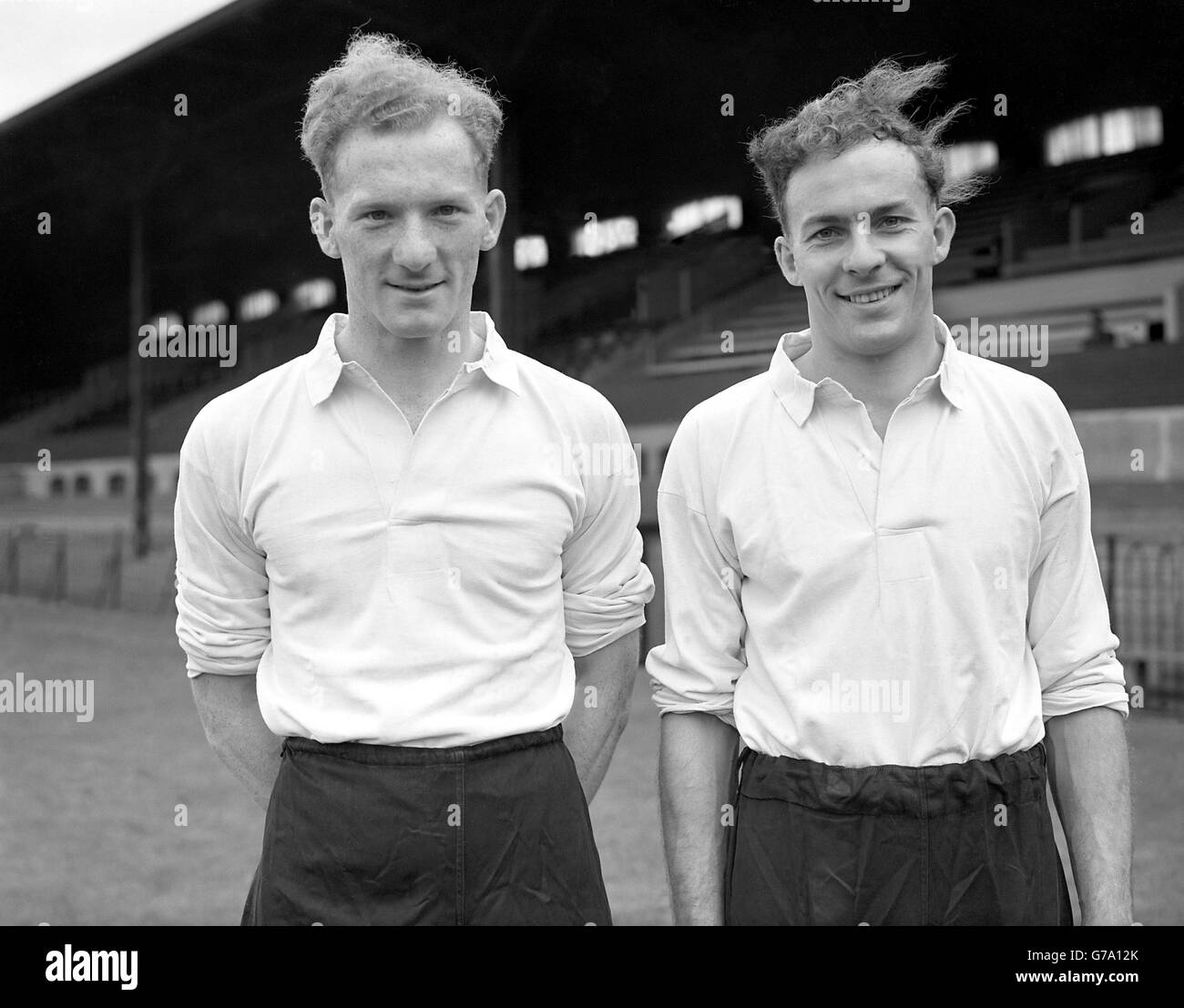 Reg lowe left and brother archie lowe hi-res stock photography and ...