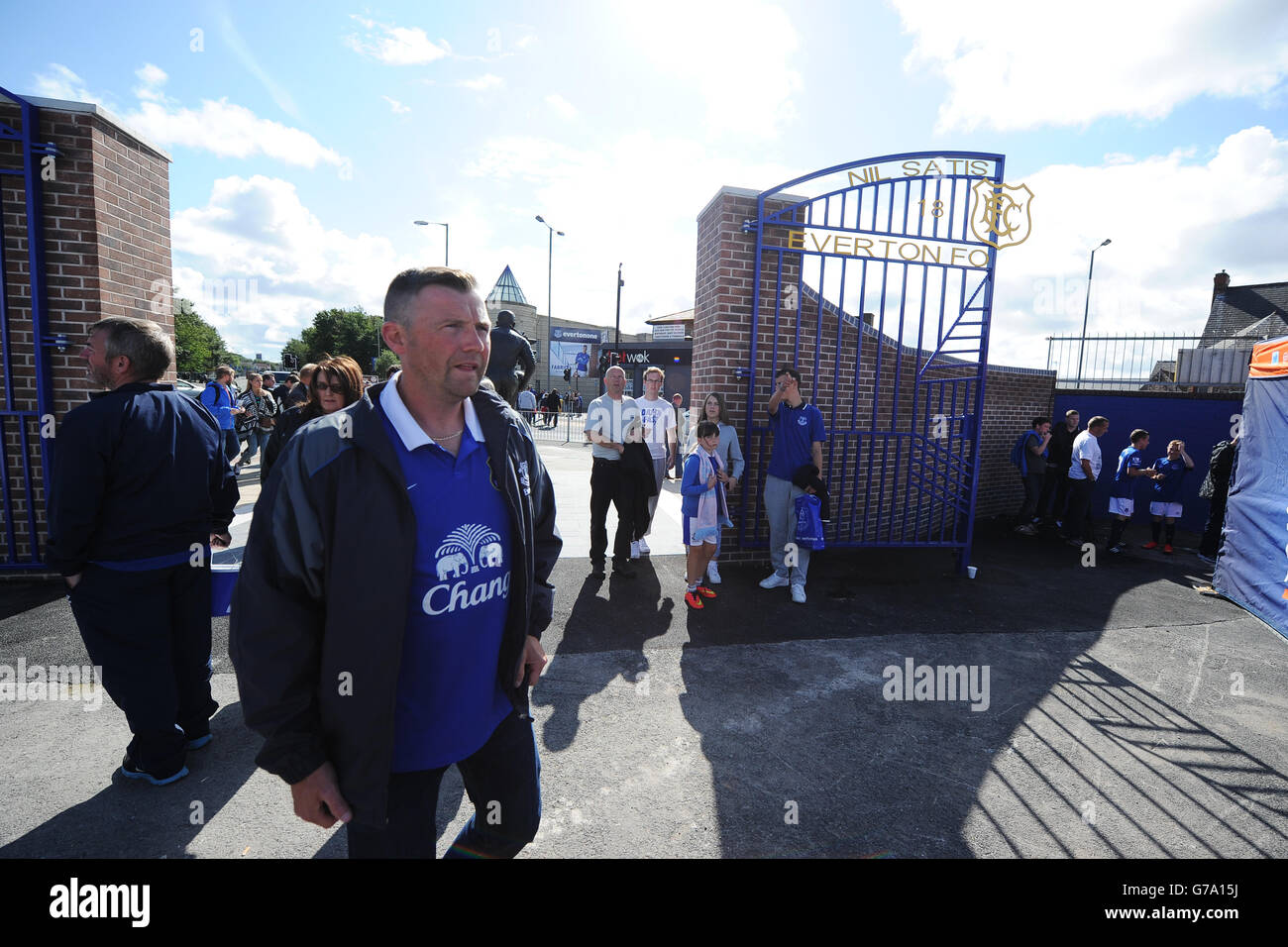 Goodison gates hi-res stock photography and images - Alamy