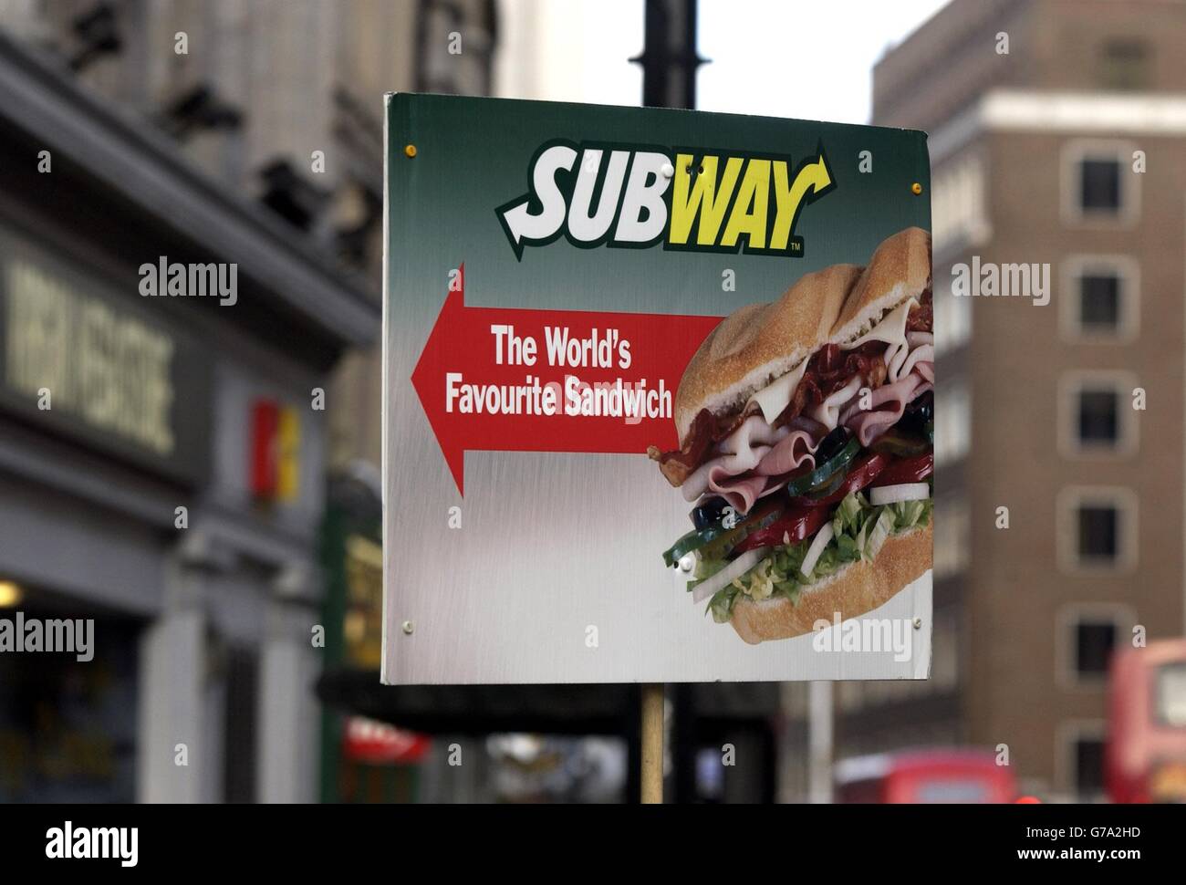 Subway restaurant sign london hi-res stock photography and images - Alamy