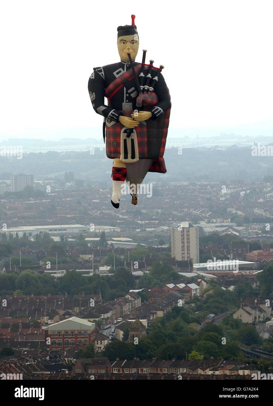 Piper balloon over bristol hi-res stock photography and images - Alamy