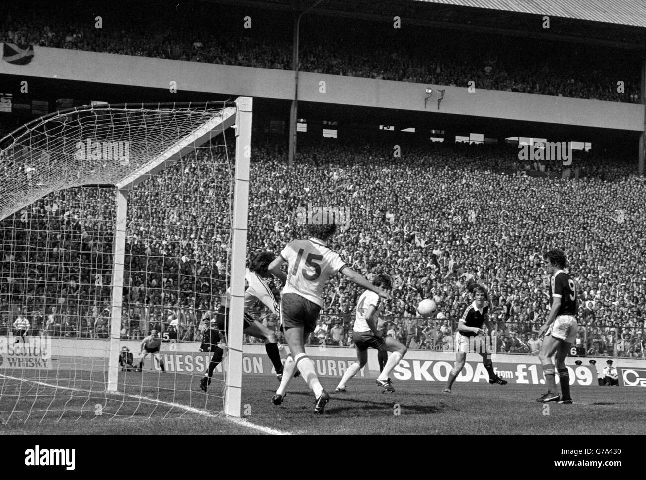 Joe jordan scotland england hi-res stock photography and images - Alamy