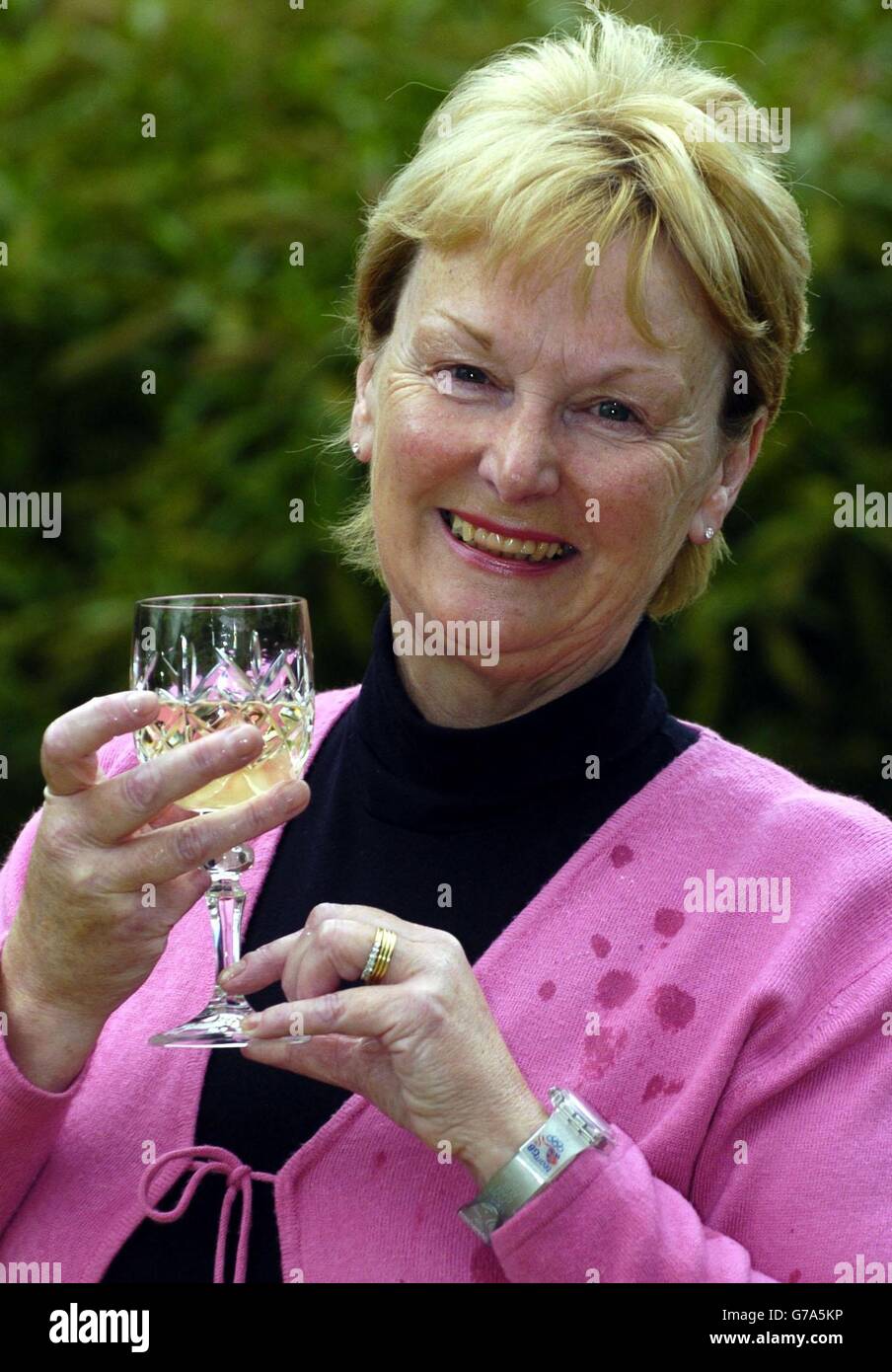 Liz Robertson celebrates daughters gold Stock Photo - Alamy