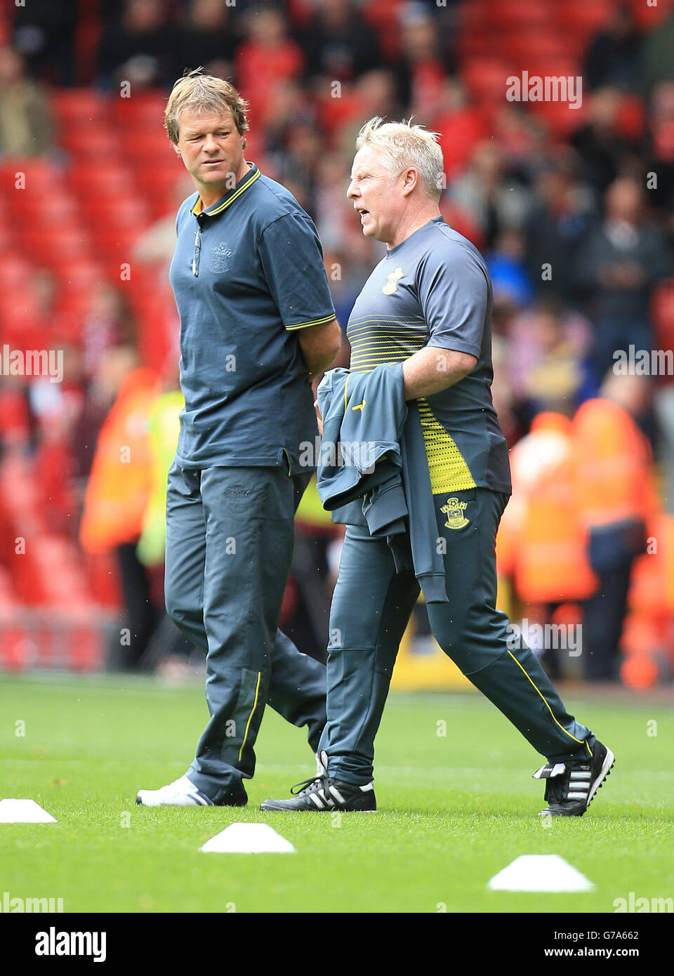 Southampton first team assistant manager hi-res stock photography and ...