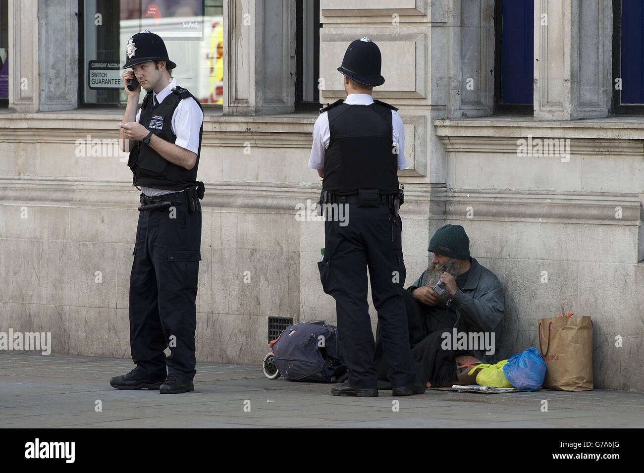 Homeless police london hi-res stock photography and images - Alamy