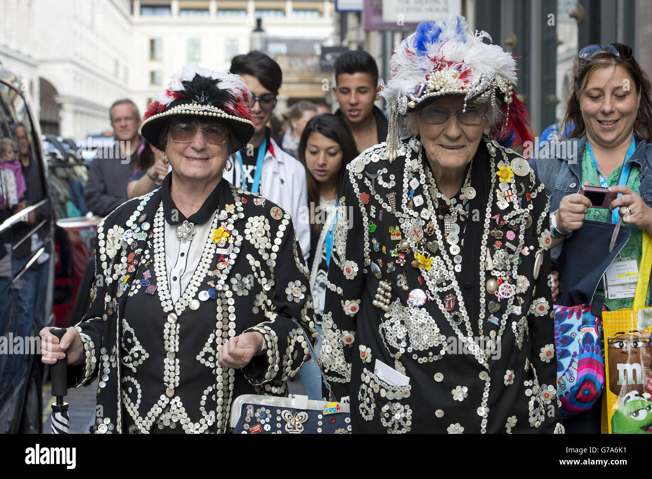 Two pearly queens hi-res stock photography and images - Alamy